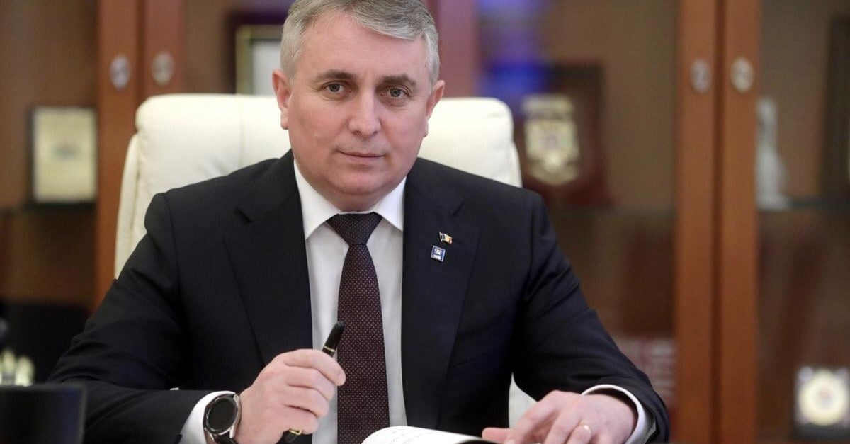 USR desființează lucrarea de doctorat a lui Lucian Bode, dezvăluind că ...