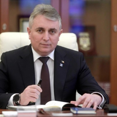 USR desființează lucrarea de doctorat a lui Lucian Bode, dezvăluind că ...