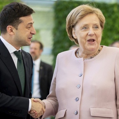Angela Merkel are o lipsă de jenă uimitoare: afirmă că a ajutat Ucraina ...